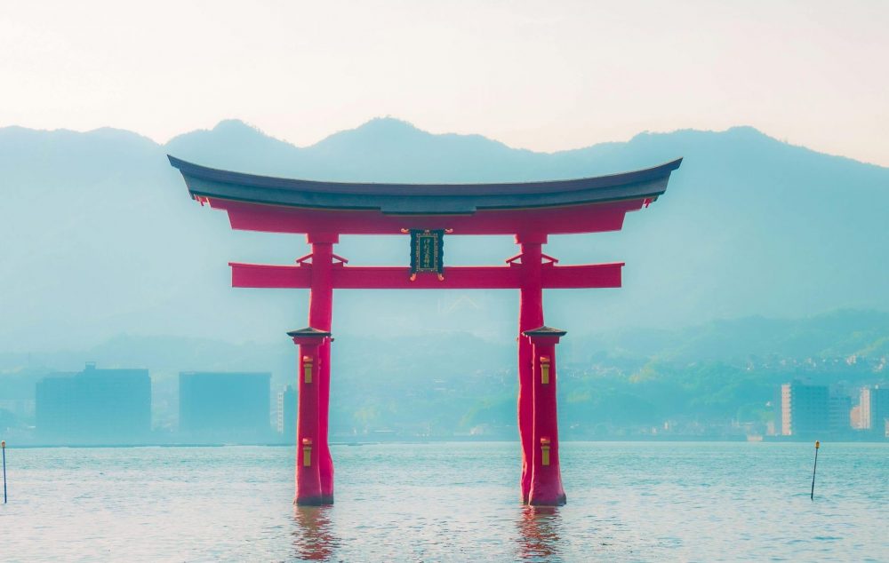 Kenpo Karate Strikes: Essential Techniques and Principles